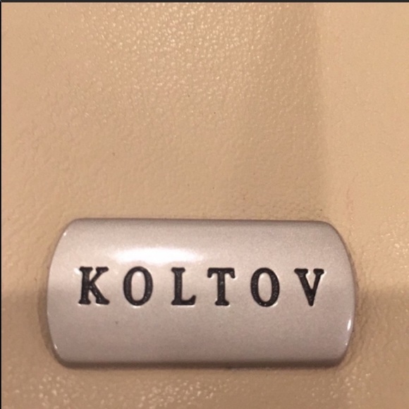 Koltov | Bags | Koltov Beige Small Crossbody Purse | Poshmark